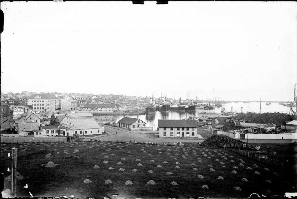 Magnús Ólafsson (1862-1937) was the Reykjavík photographer par ...